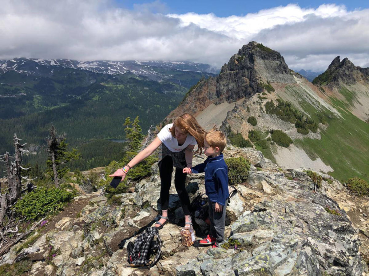 Pinnacle Peak Trail is a scenic day hike at Mt. Rainier National Park ...